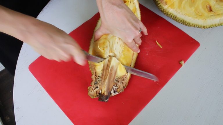 Open a Jackfruit the Easy Way: an Illustrated How-to Guide to Opening a ...