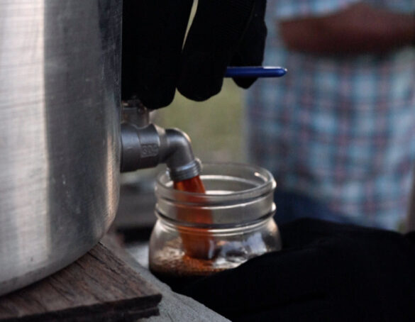 How to Make Cane Syrup: From Juicing to Boiling to Jarring Syrup | The ...