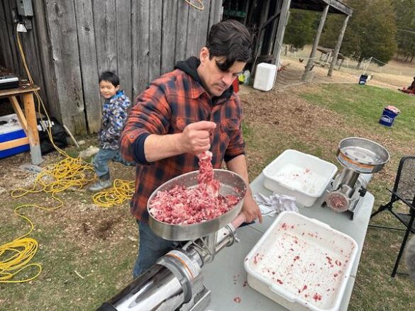 Backyard Pig Butchering: From Slaughter to Meat in the Freezer | The ...